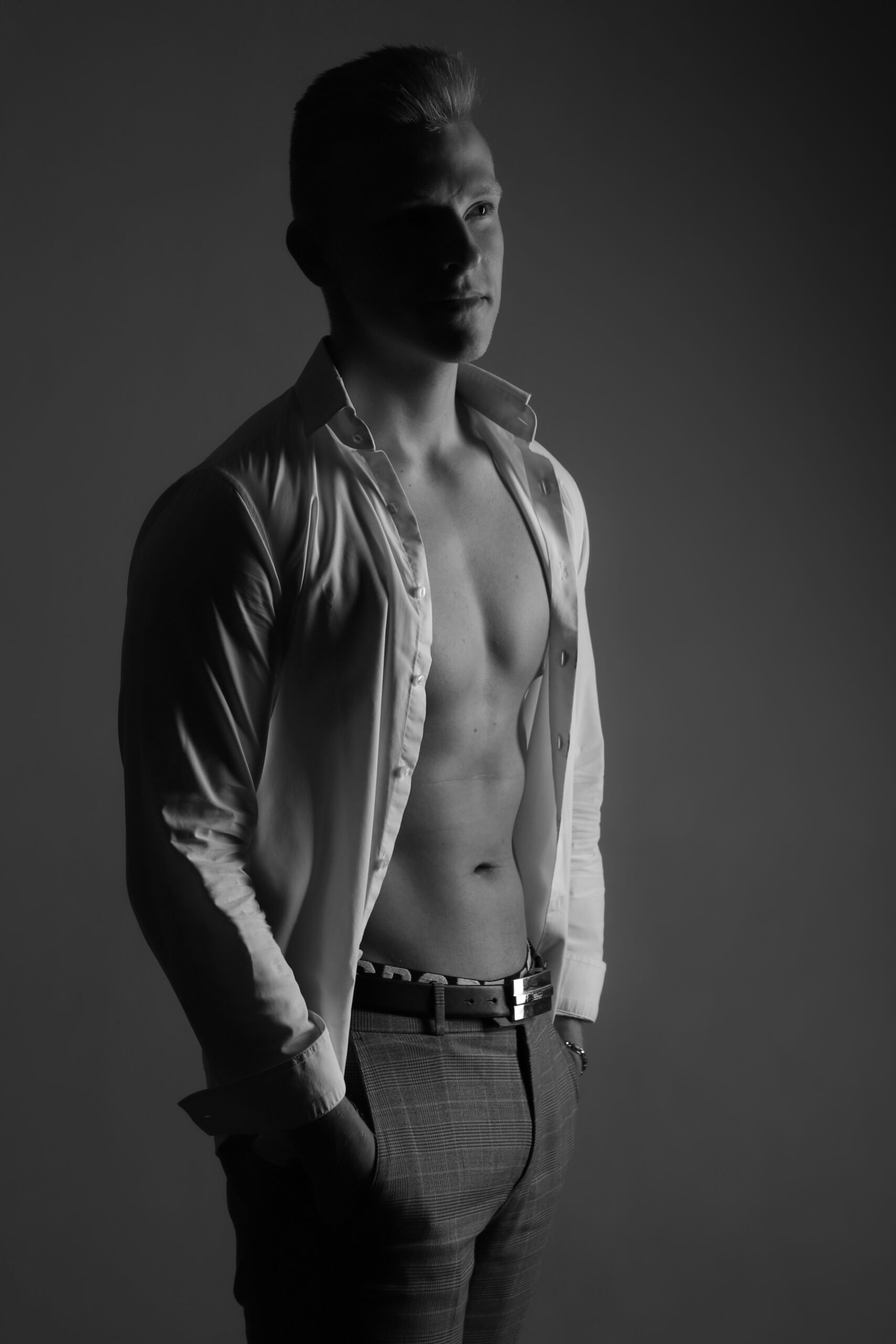 Discover our exclusive gigolos | callboyz.net